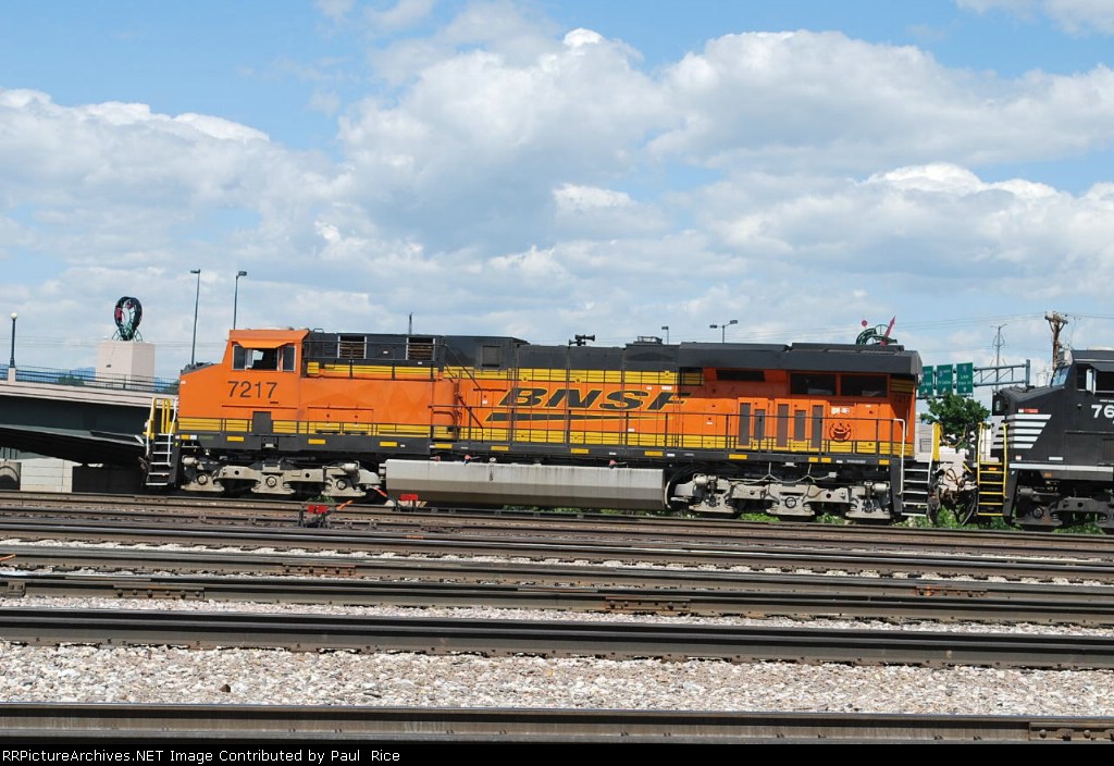 BNSF 7217